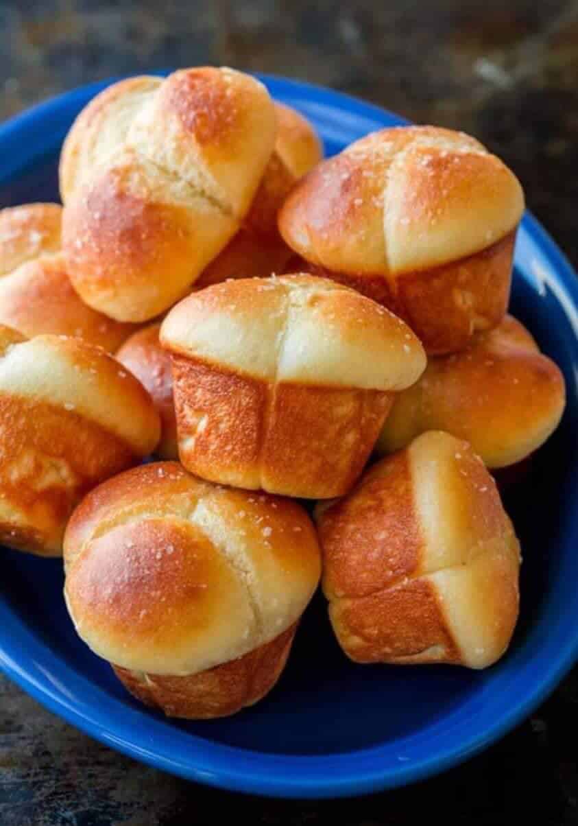 VICTORIA SPONGE CAKE - Nine Recipes