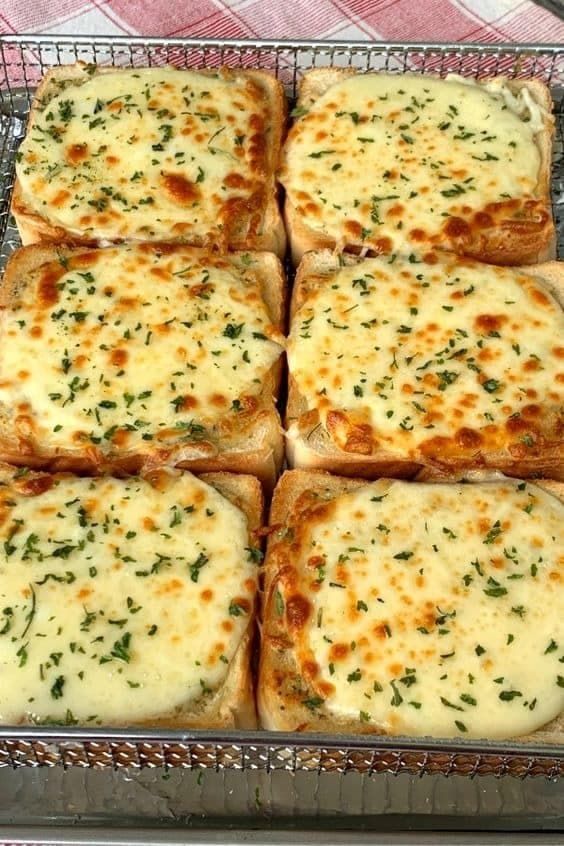 Easy Cheesy Texas Toast Recipe - Nine Recipes
