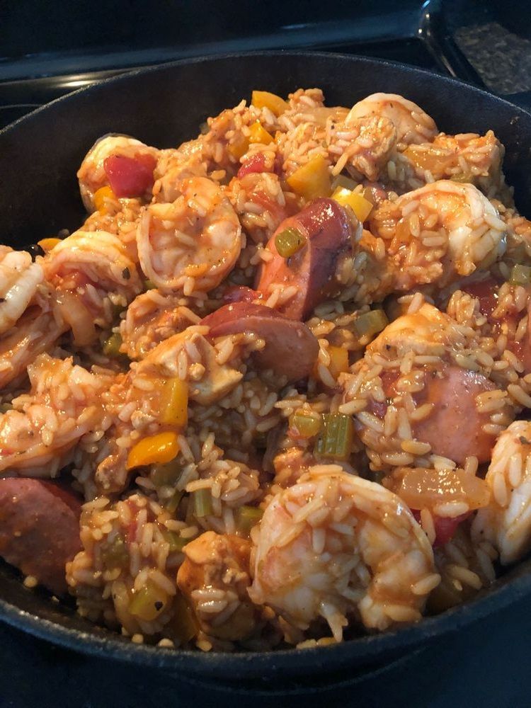 Jambalaya recipe with rice, chicken, shrimp, and sausages - Easy Family ...