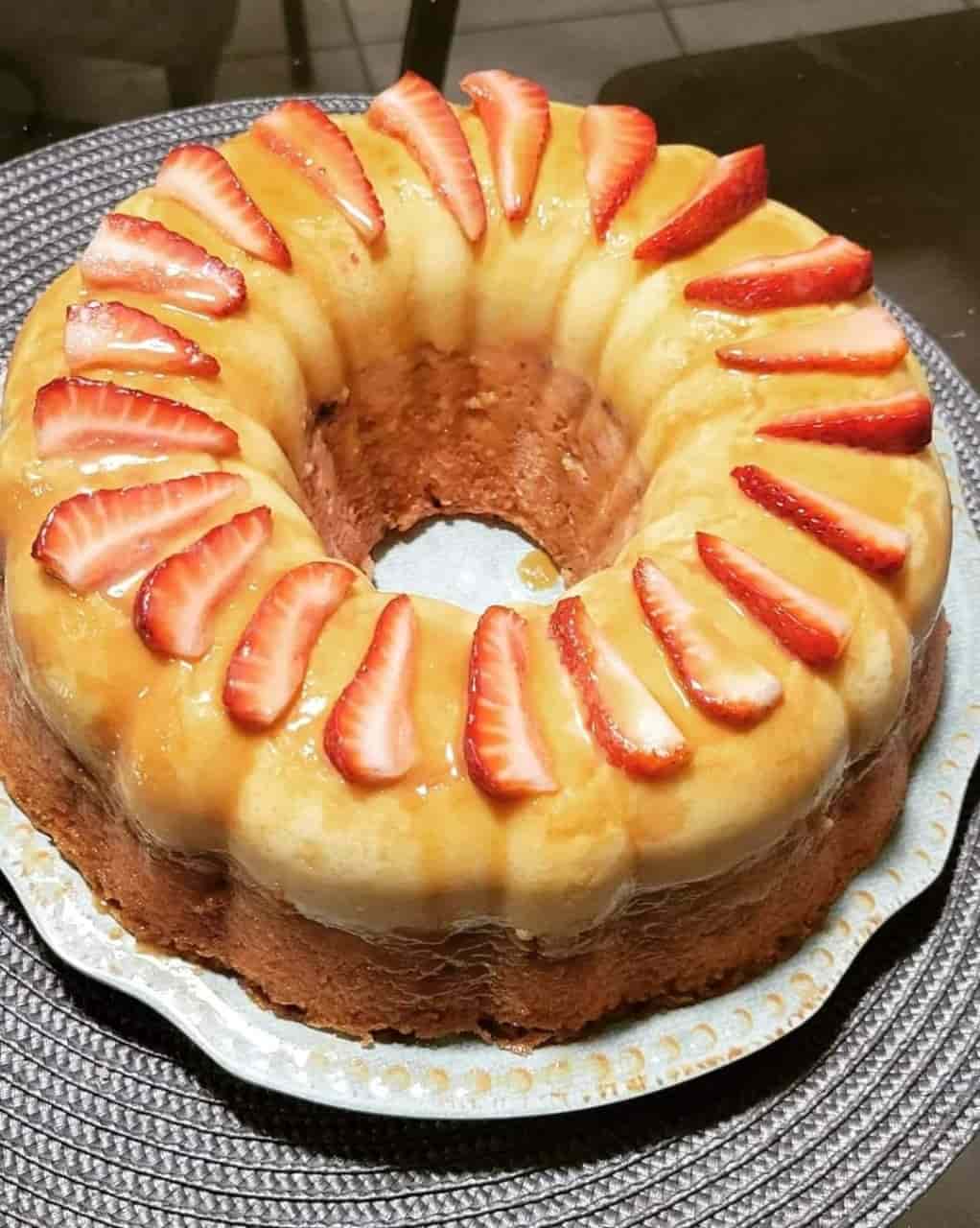 Strawberries and Flan Impossible Cake - Nine Recipes