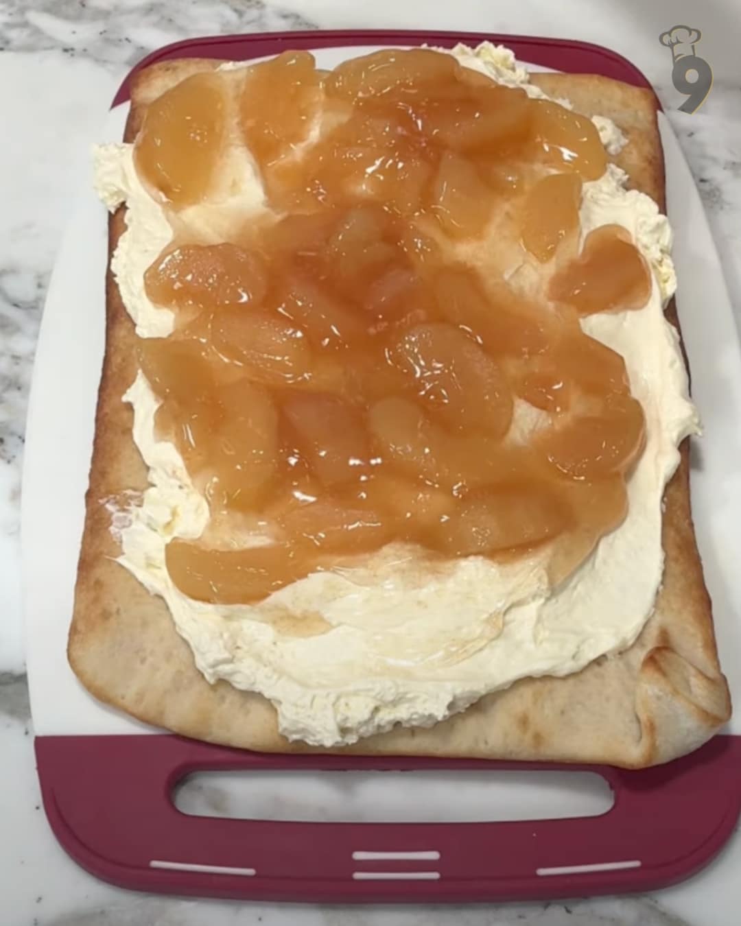 Easy Apple Cheesecake Pizza - Easy Family Recipes